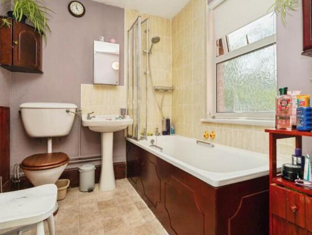 4 bedroom semi detached house for sale in Honyatt Road, Gloucester, GL1