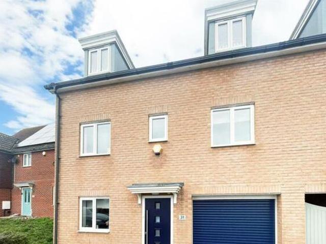 4 Bedroom Semi detached House For Sale In Hoo
