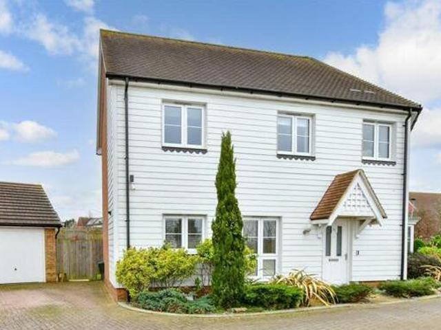 4 Bedroom Semi detached House For Sale In Hoo, Rochester