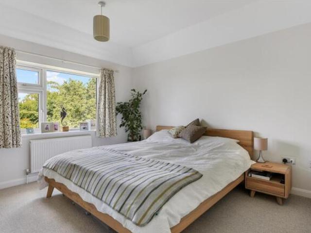 4 bedroom semi detached house for sale in Hoadly Road, Cambridge, CB3