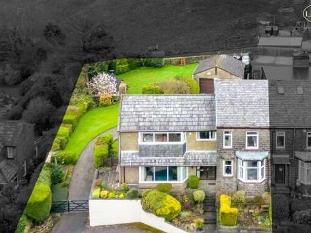 4 Bedroom Semi detached House For Sale In Horwich, Bolton