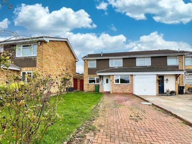 4 Bedroom Semi detached House For Sale In Hornchurch