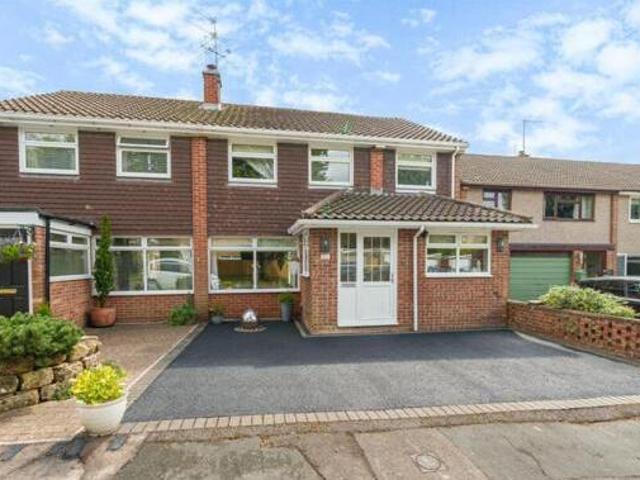 4 Bedroom Semi detached House For Sale In Horsham