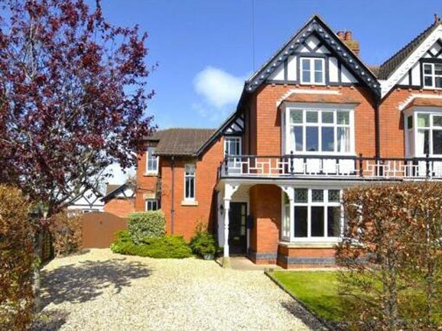 4 Bedroom Semi detached House For Sale In Hucclecote
