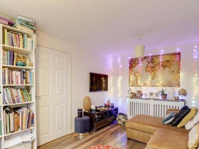4 Bedroom Semi detached House For Sale In Hucknall, Nottinghamshire