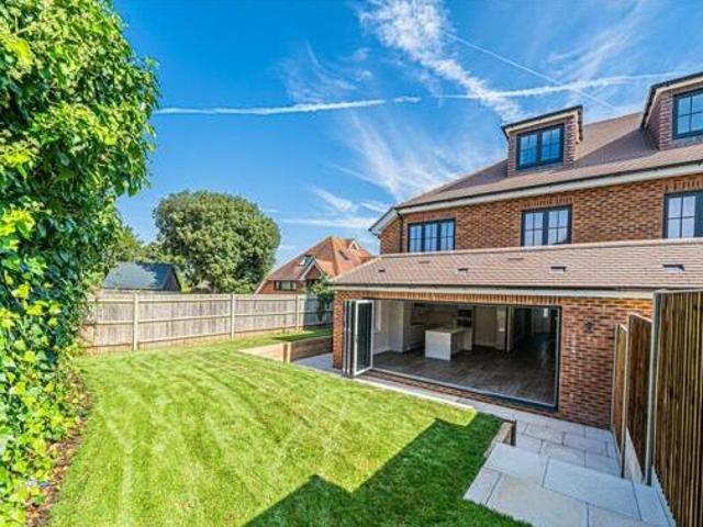 4 Bedroom Semi detached House For Sale In Ickenham, Middlesex