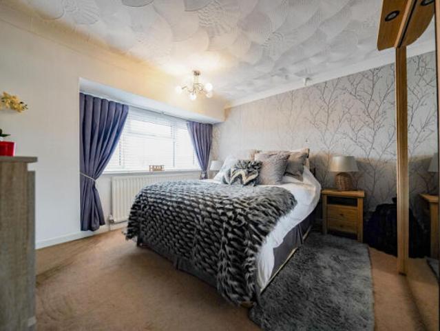 4 bedroom semi detached house for sale in Ivydale Road, Thurmaston, Leicestershire, LE4