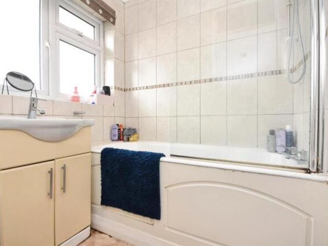 4 bedroom semi detached house for sale in Karen Close, Brentwood, CM15