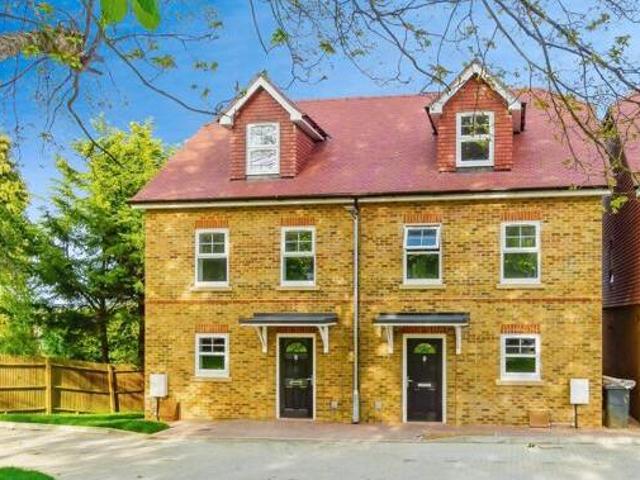 4 Bedroom Semi detached House For Sale In Kenley