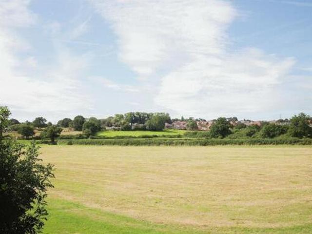 4 Bedroom Semi detached House For Sale In Keresley End