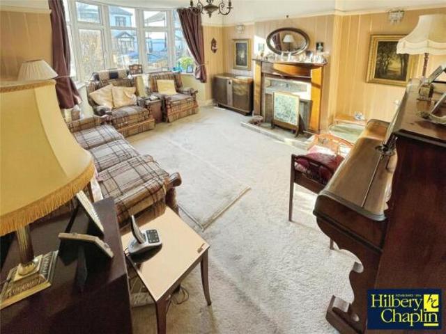 4 bedroom semi detached house for sale in Keswick Avenue, Hornchurch, RM11