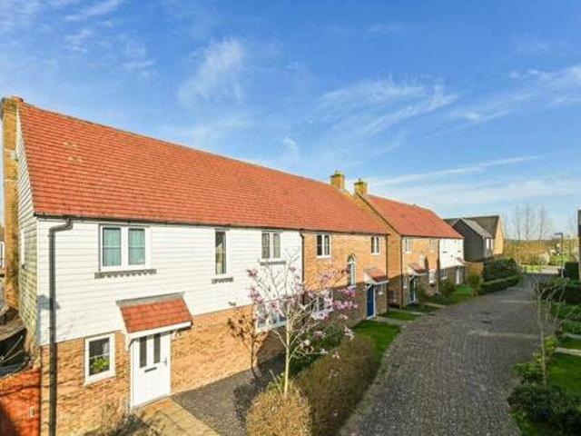 4 Bedroom Semi detached House For Sale In Kingsnorth
