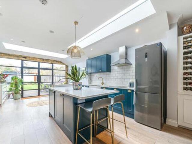 4 Bedroom Semi detached House For Sale In Kingston Upon Thames