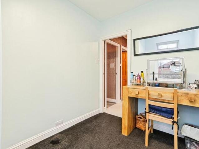 4 bedroom semi detached house for sale in Kingswood Drive, Leeds, LS8