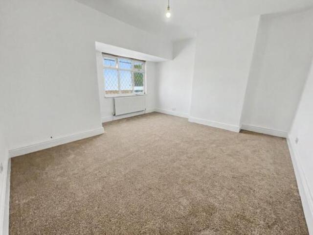 4 bedroom semi detached house for sale in Kingswood Road, Prestwich, M25