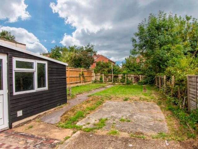4 bedroom semi detached house for sale in Kitchener Road, Southampton, Hampshire, SO17