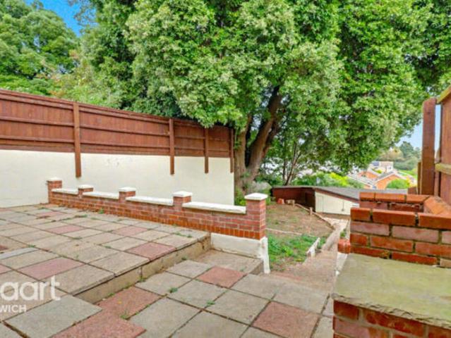 4 bedroom semi detached house for sale in Lanercost Way, Ipswich, IP2