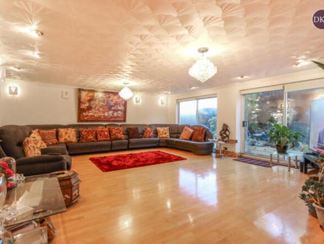 4 bedroom semi detached house for sale in Langley Way, Cassiobury, WD17