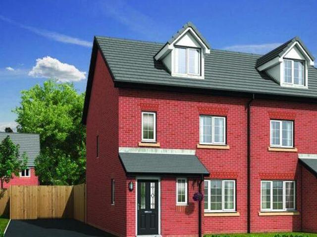 4 Bedroom Semi detached House For Sale In Lawton Road, Stoke on trent