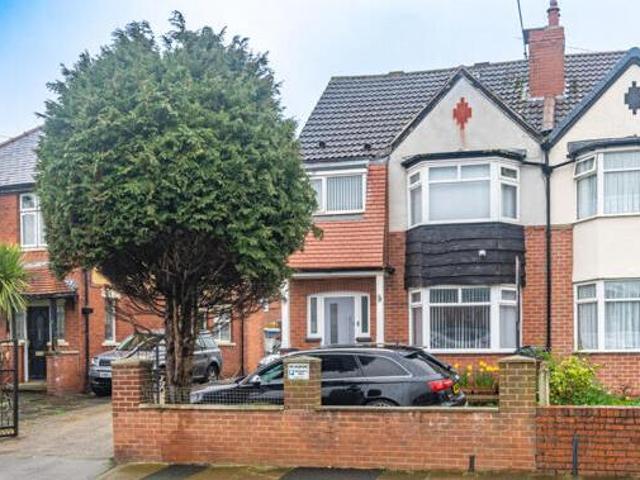 4 Bedroom Semi detached House For Sale In Leeds