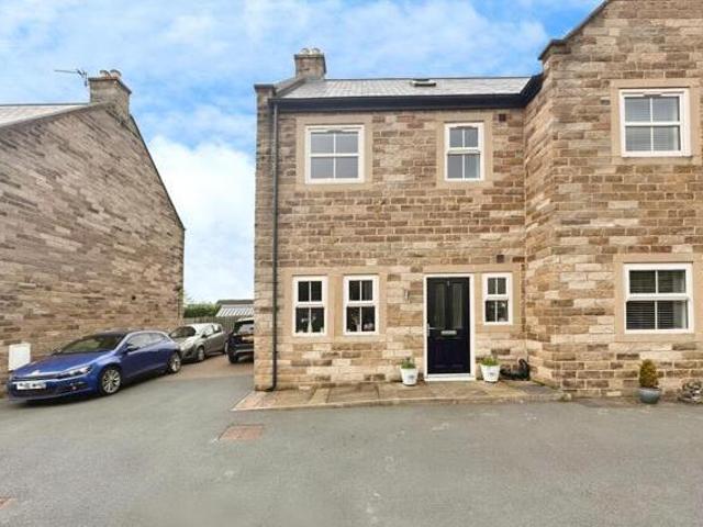 4 Bedroom Semi detached House For Sale In Leeds