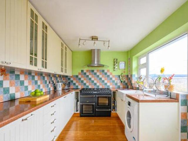 4 Bedroom Semi detached House For Sale In Leeds