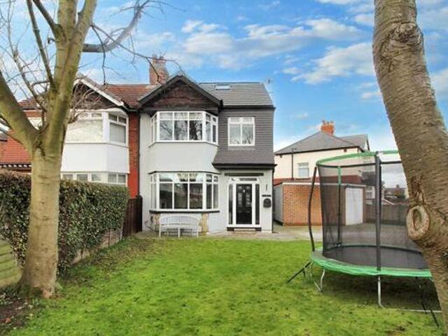 4 Bedroom Semi detached House For Sale In Leeds, West Yorkshire