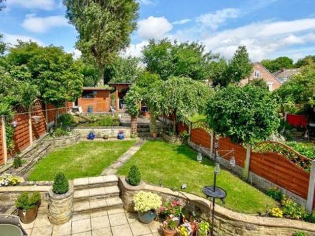 4 Bedroom Semi detached House For Sale In Leeds, West Yorkshire