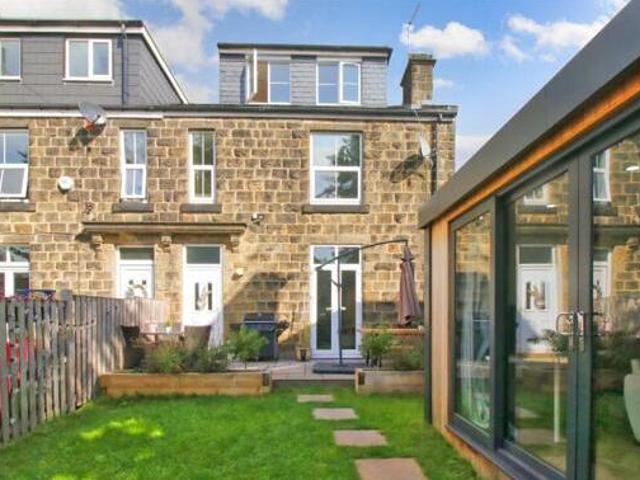 4 Bedroom Semi detached House For Sale In Leeds, West Yorkshire