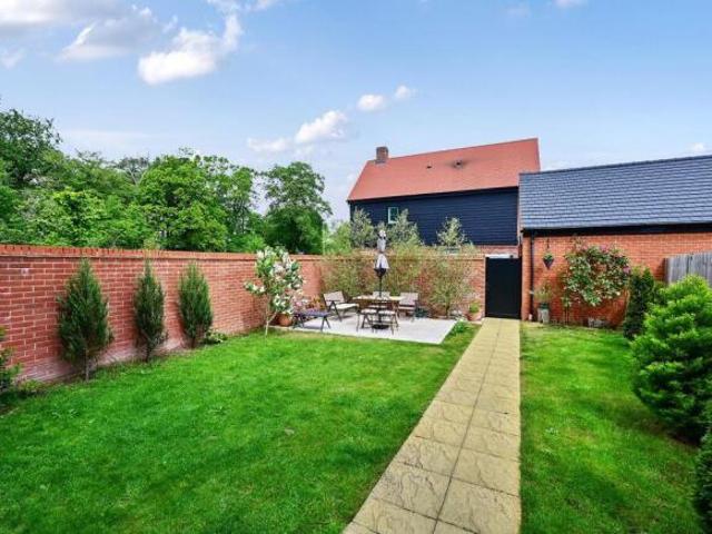 4 bedroom semi detached house for sale in Linseed Way, Basingstoke, RG23