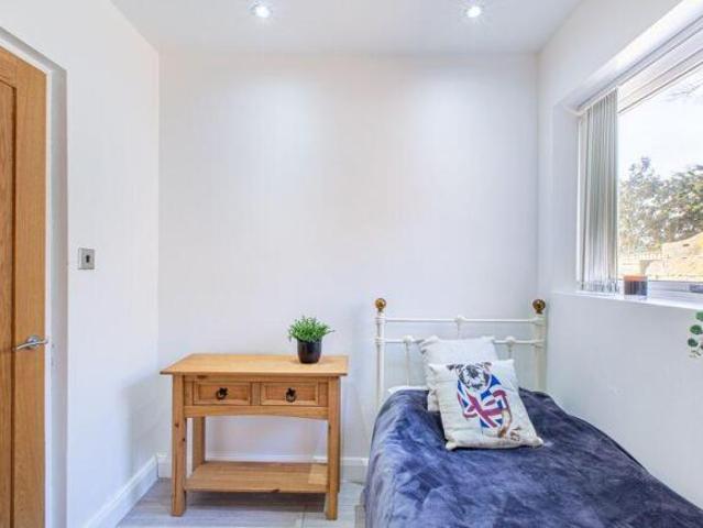 4 bedroom semi detached house for sale in Lidgett Lane, Roundhay, LS8