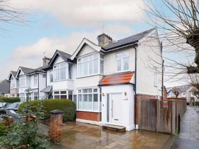 4 Bedroom Semi detached House For Sale In London