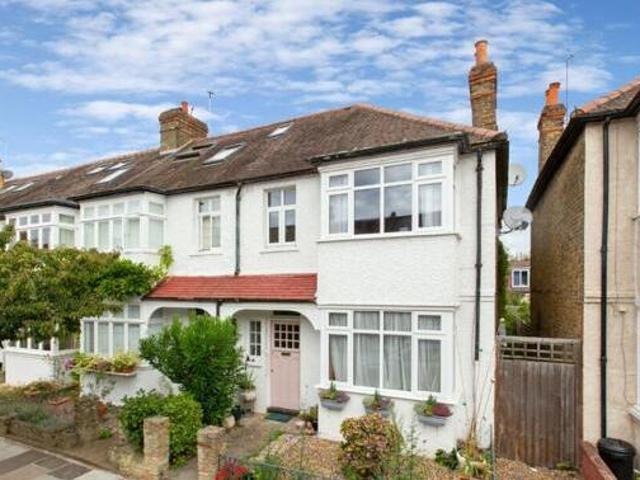 4 Bedroom Semi detached House For Sale In London