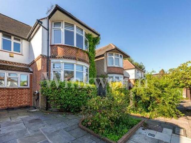 4 Bedroom Semi detached House For Sale In London