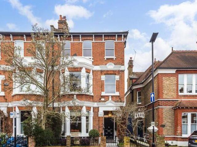 4 Bedroom Semi detached House For Sale In London