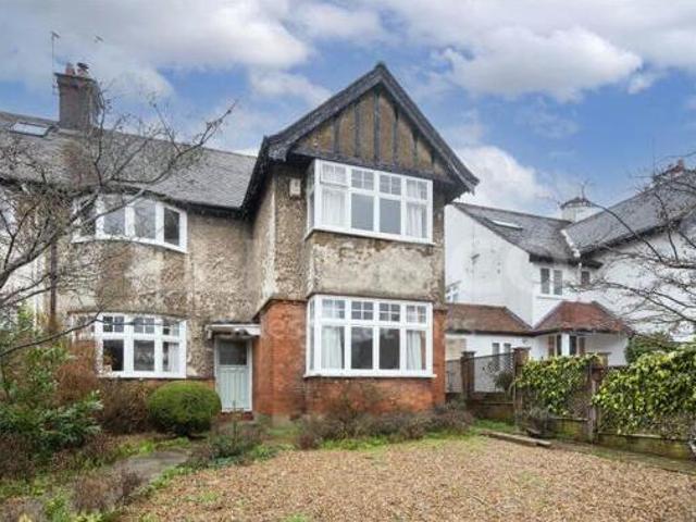 4 Bedroom Semi detached House For Sale In London