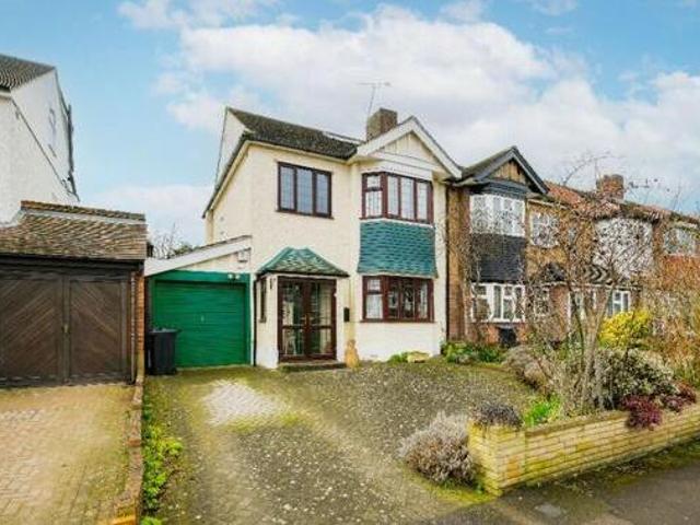 4 Bedroom Semi detached House For Sale In London