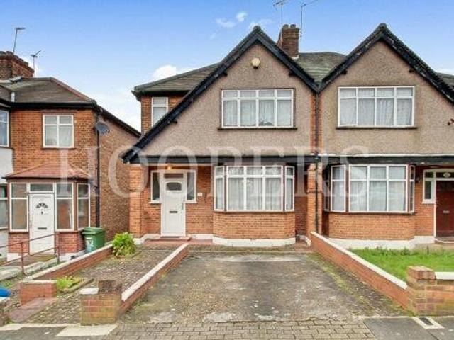 4 Bedroom Semi detached House For Sale In London