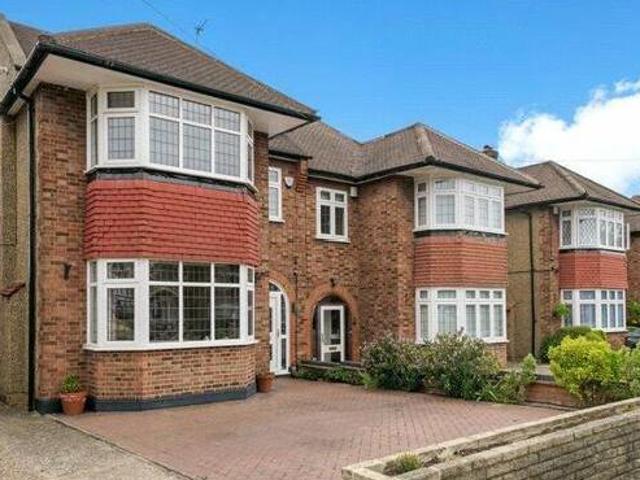 4 Bedroom Semi detached House For Sale In London