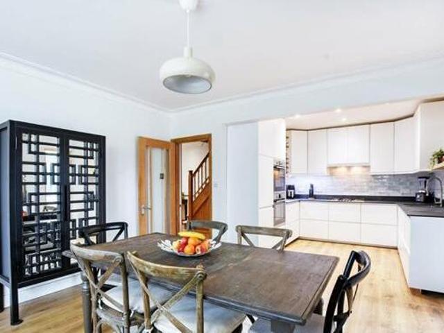 4 Bedroom Semi detached House For Sale In London