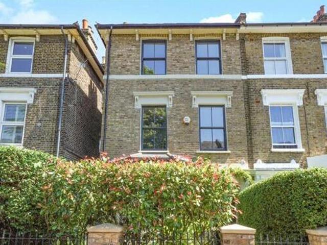 4 Bedroom Semi detached House For Sale In London