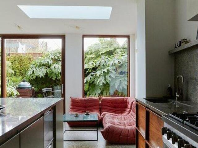 4 Bedroom Semi detached House For Sale In London