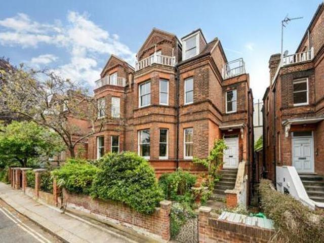 4 Bedroom Semi detached House For Sale In London