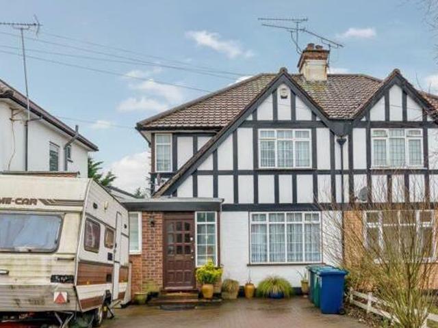 4 Bedroom Semi detached House For Sale In London