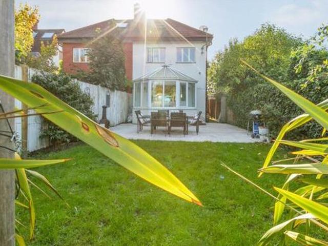 4 Bedroom Semi detached House For Sale In London