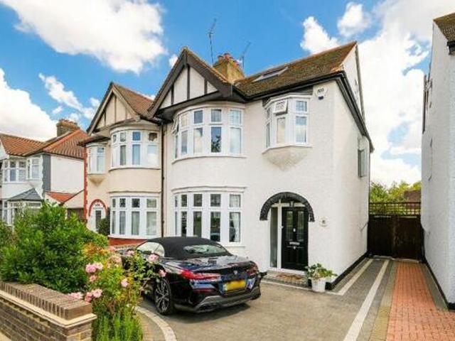 4 Bedroom Semi detached House For Sale In London
