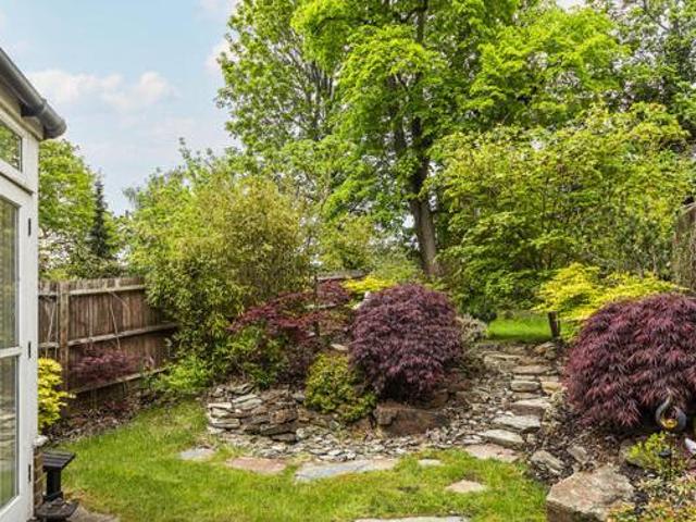 4 Bedroom Semi detached House For Sale In London