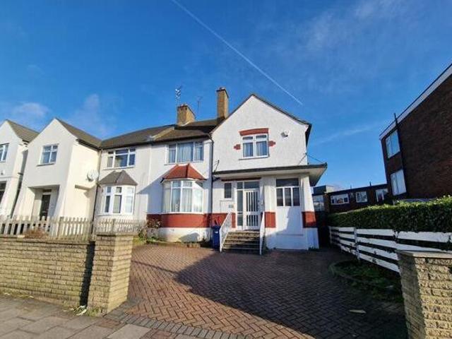 4 Bedroom Semi detached House For Sale In London