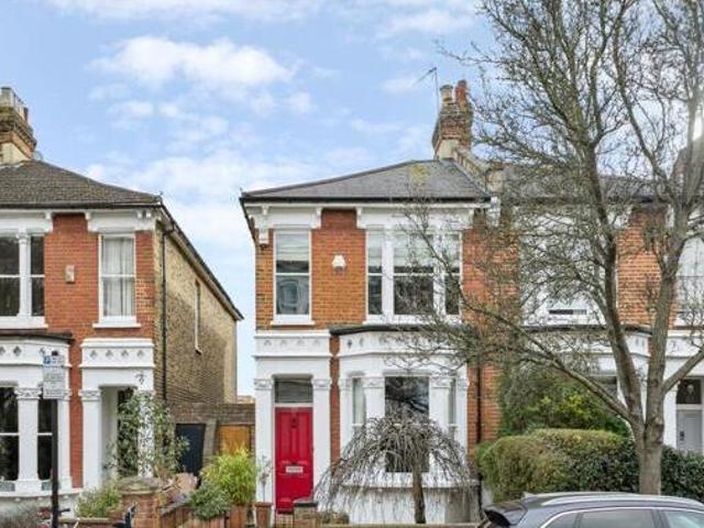 4 Bedroom Semi detached House For Sale In London