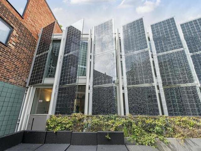 4 Bedroom Semi detached House For Sale In London